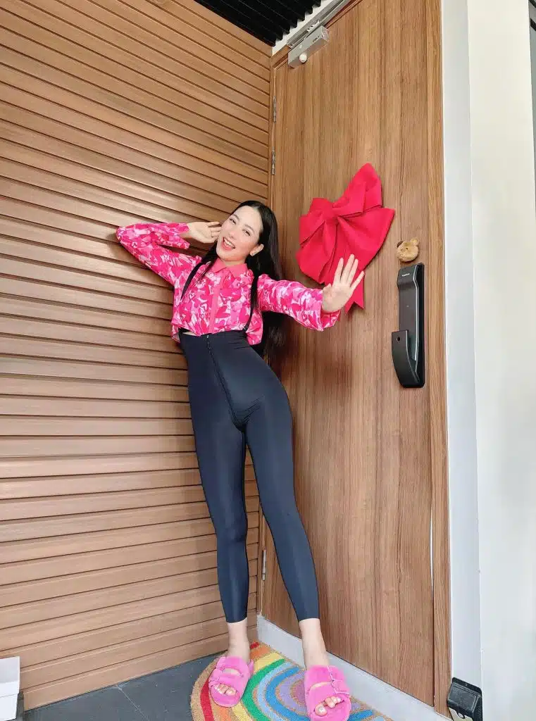 เอมี่ ชลธิดา พริตตี้ หุ่นดี หุ่นนางแบบ